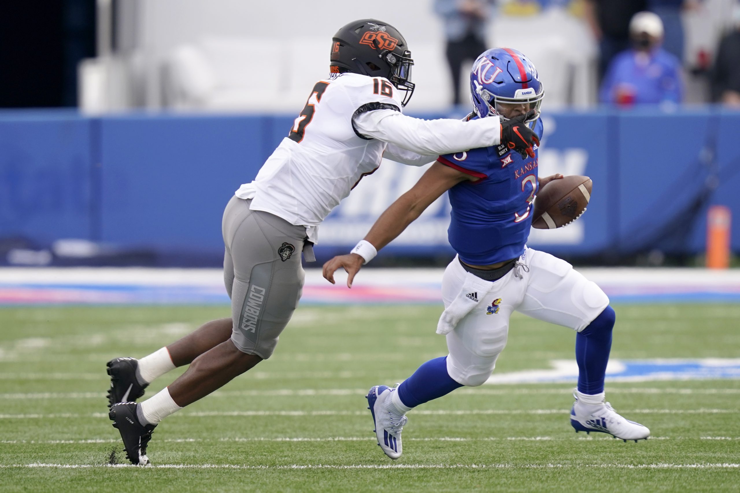 KU’s offense bottomed out in latest loss as O-line continues to ...